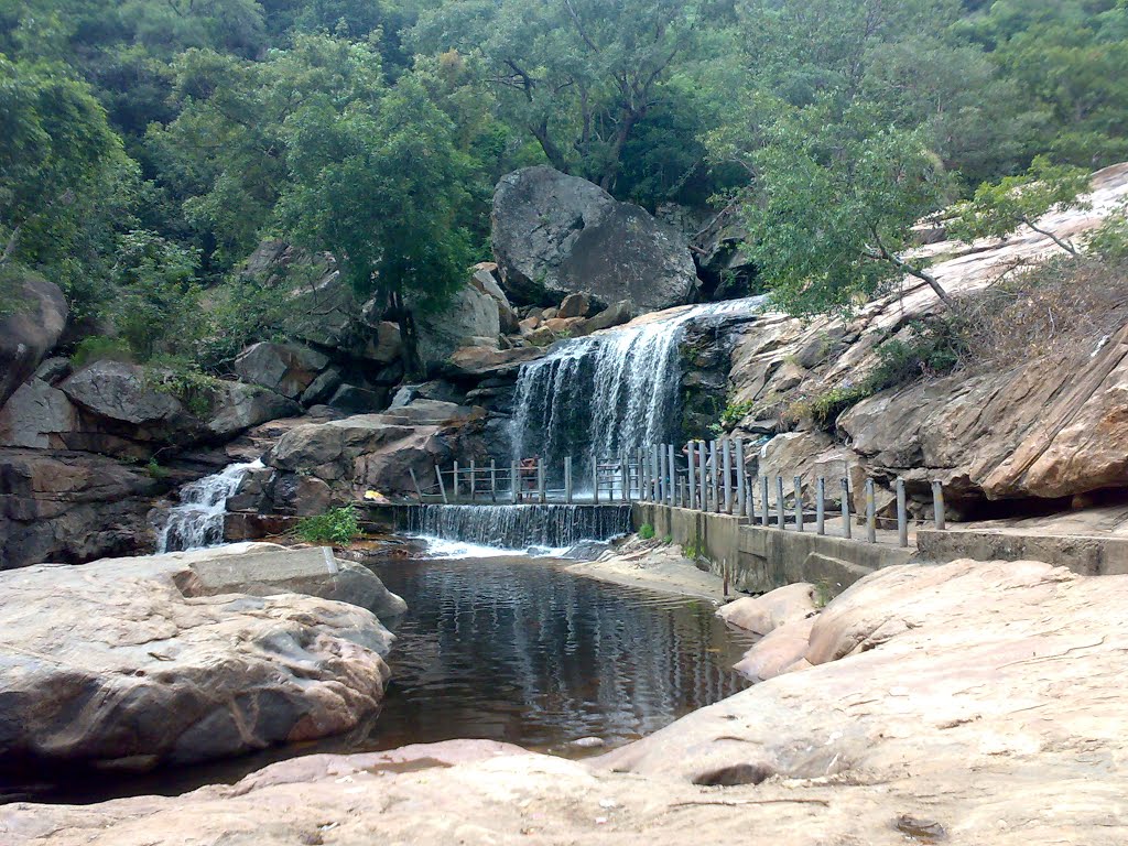 Tamilnadu Tourism: Thirumoorthy Falls (Panjalinga Falls), Thirumoorthy ...