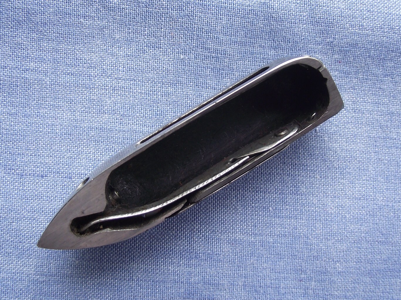 Lizzie Lenard Vintage Sewing: A Shuttle from an Older Transverse ...