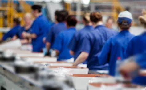 UNIVERSAL TÊXTIL ESTÁ COM 8 VAGAS PARA AUXILIAR DE LINHA DE PRODUÇÃO ...