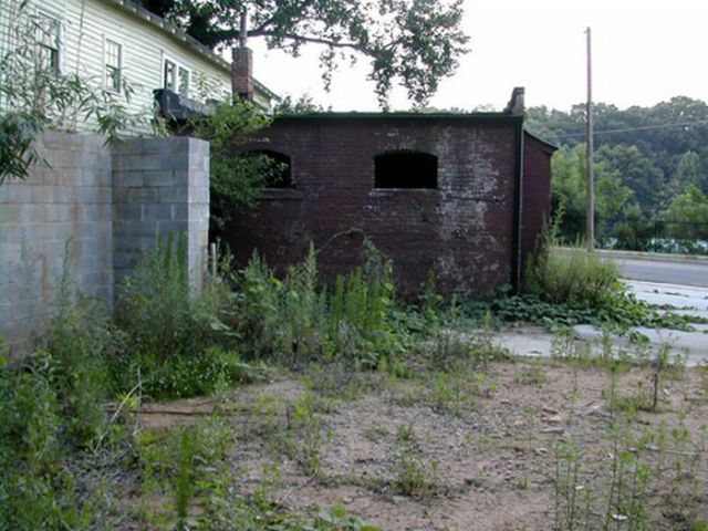 Stunning Transformation of a Decrepit Building (10 pics)