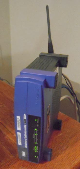 Guy Ellis' Tech Blog: Vertical Wireless Router