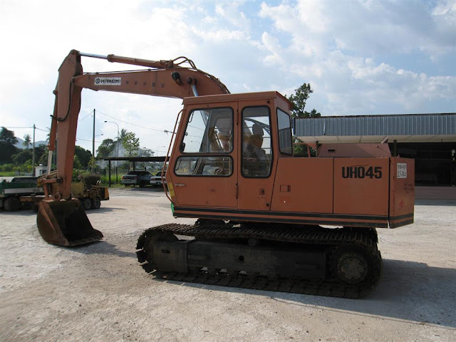 SOON SENG LEE HEAVY EQUIPMENT PLT: Hitachi UH045-7 Hydraulic Excavator
