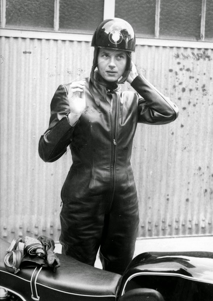 Mercenary Garage : Anke Eve Goldmann