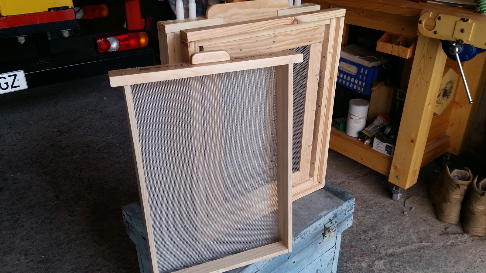 CORONA APICULTORES: CAZAPOLEN INTERIOR DE ALZA PARA COLMENAS LANGSTROHT