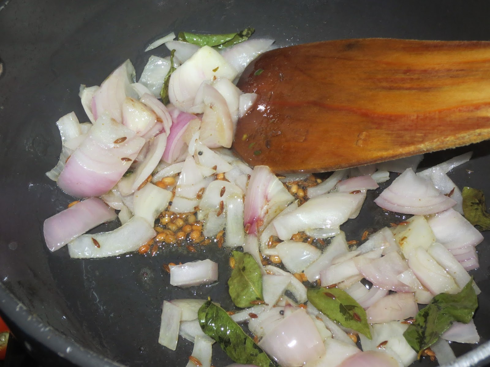 Chapparada Avarekai / Flat Beans Curry (Dry) ~ Enjoy cooking