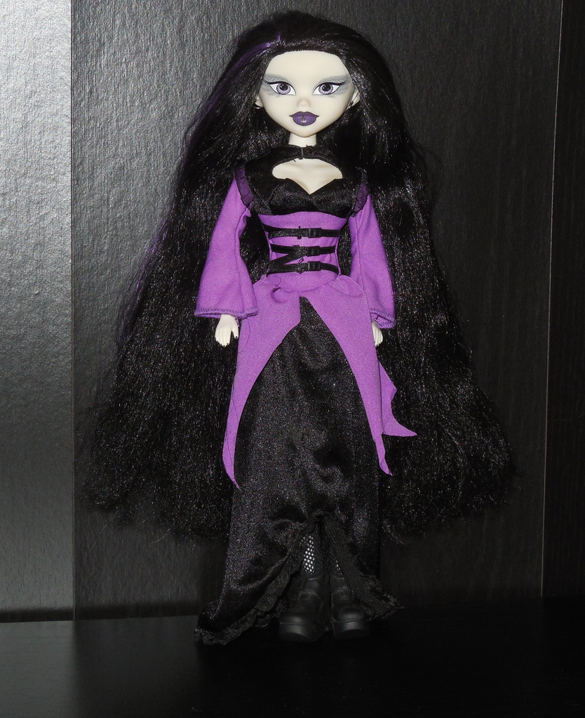 Veni Vidi Dolli: COLLECTION OVERVIEW: Bleeding Edge Goths