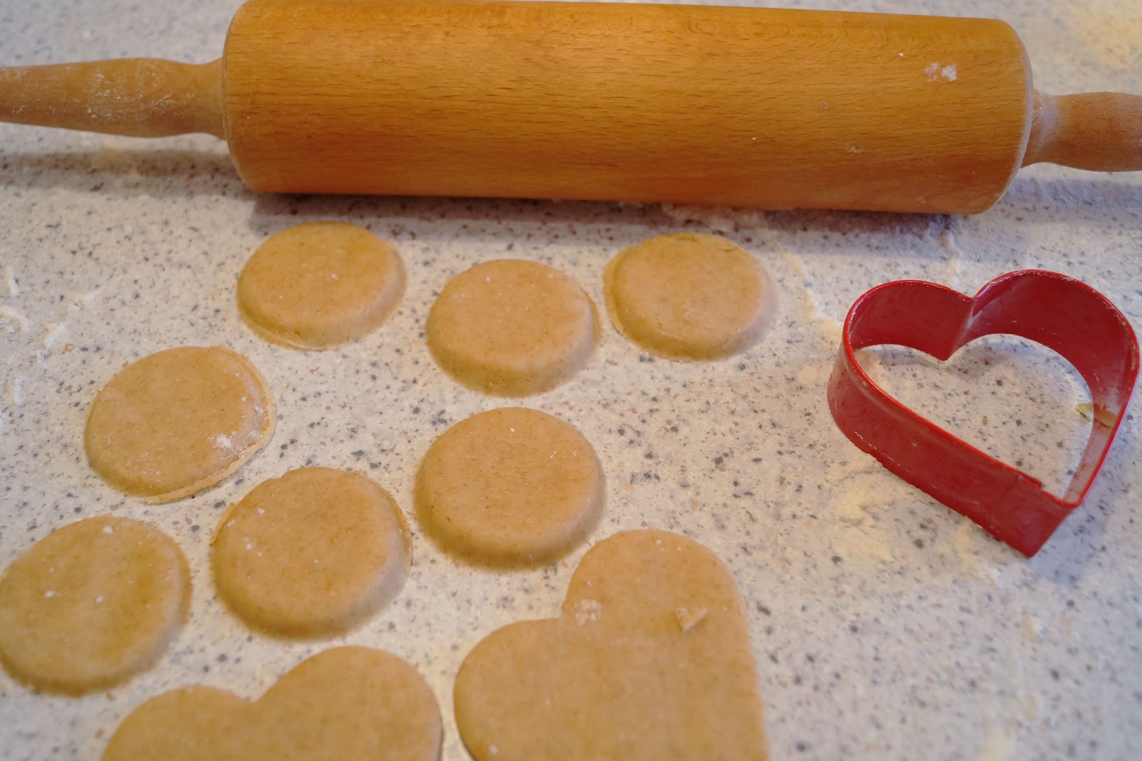 Cozy in Germany: German shortbread Christmas cookies