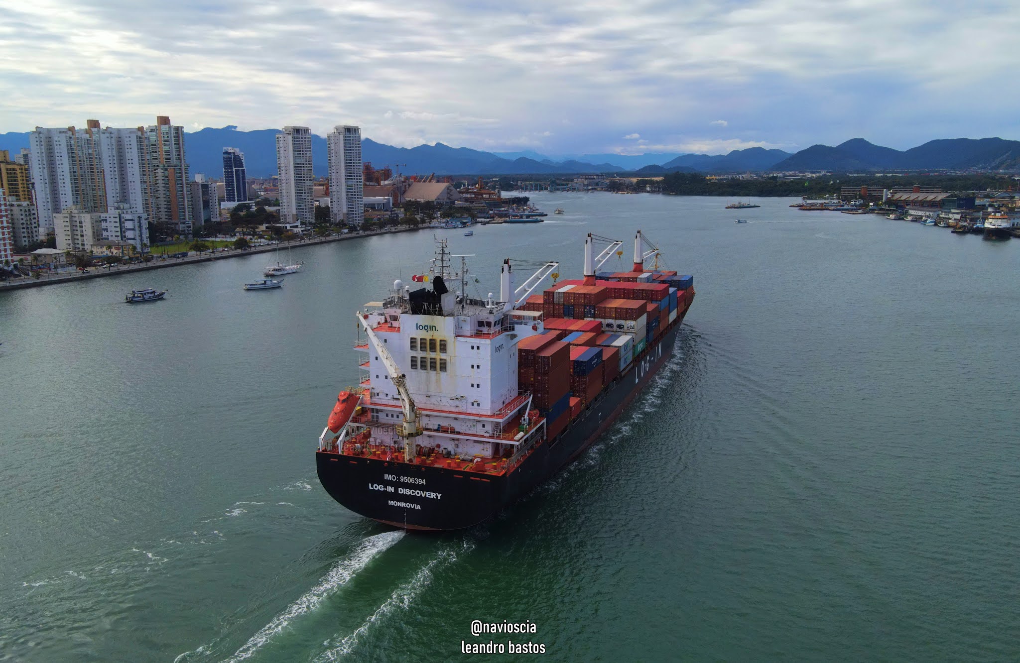 Navios de Santos & CIA: navio LOG-IN DISCOVERY