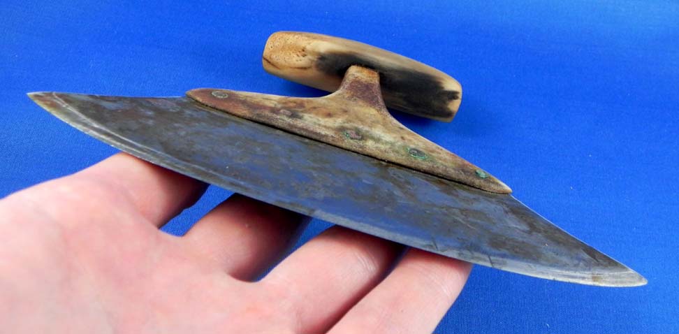 Elfshot: Steel Ulu Reproduction