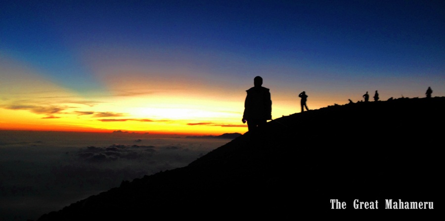 Adventure awaits !: The Great Mahameru - Day 1