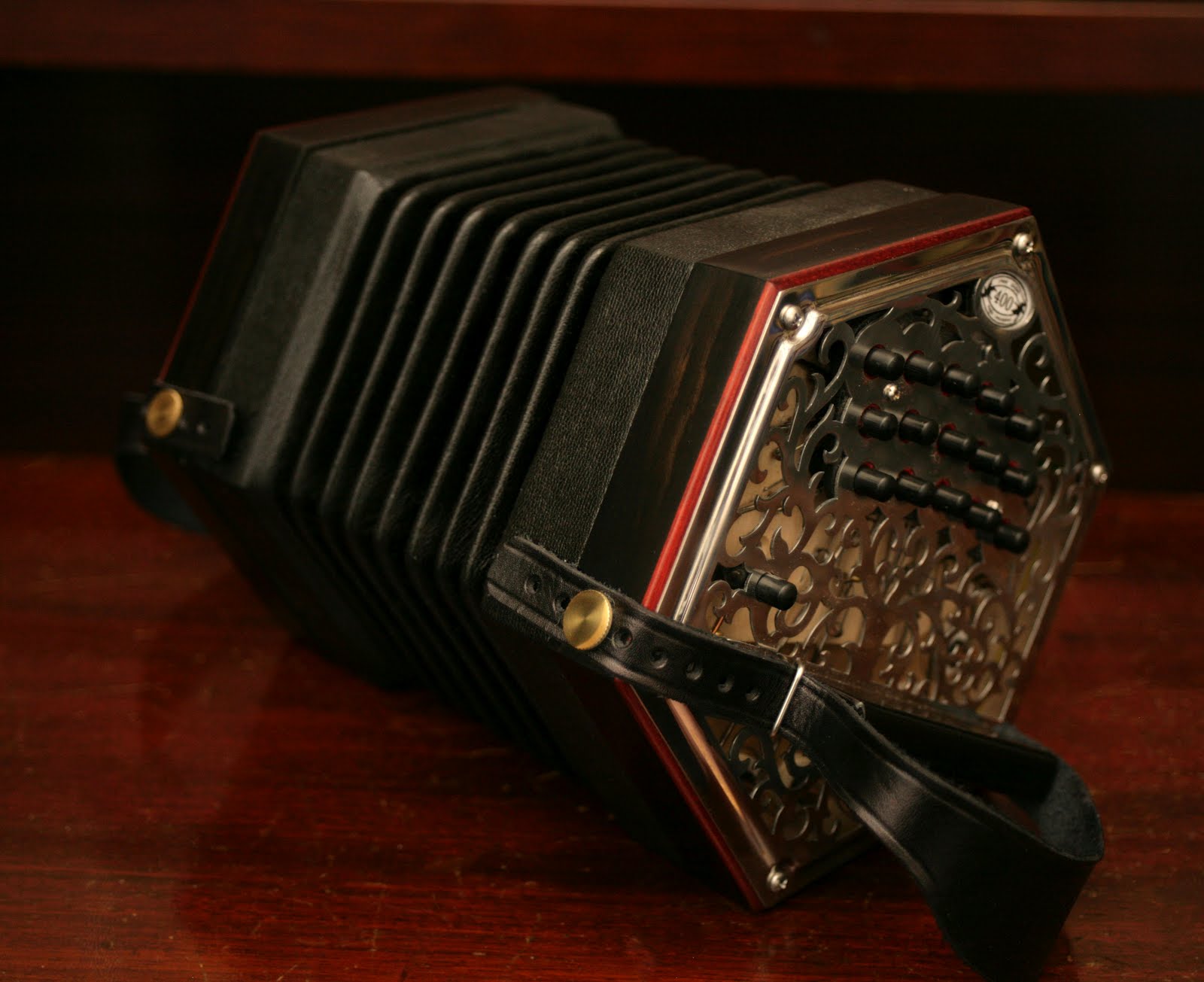 Edgley Concertinas - New Products: New Heritage Model Concertina