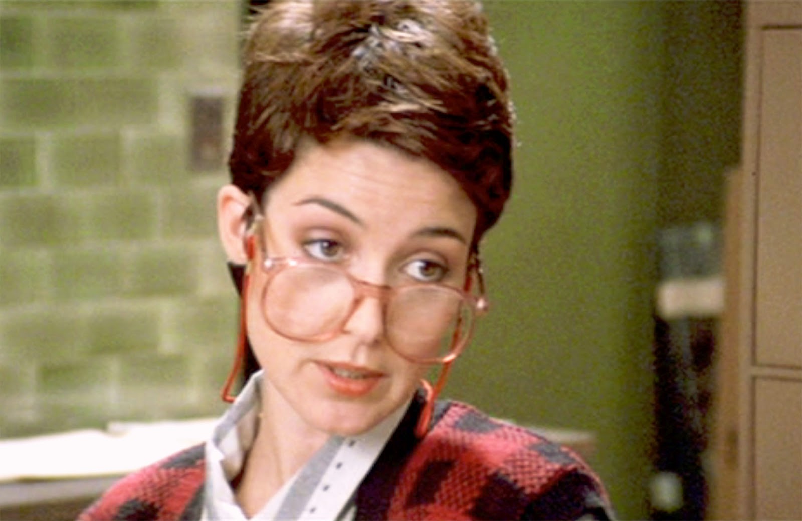 5'7", 135lbs. Never actually done a cosplay! But I've always wanted to ...