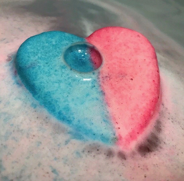All Things Lush UK: Inner Truth Bath Melt