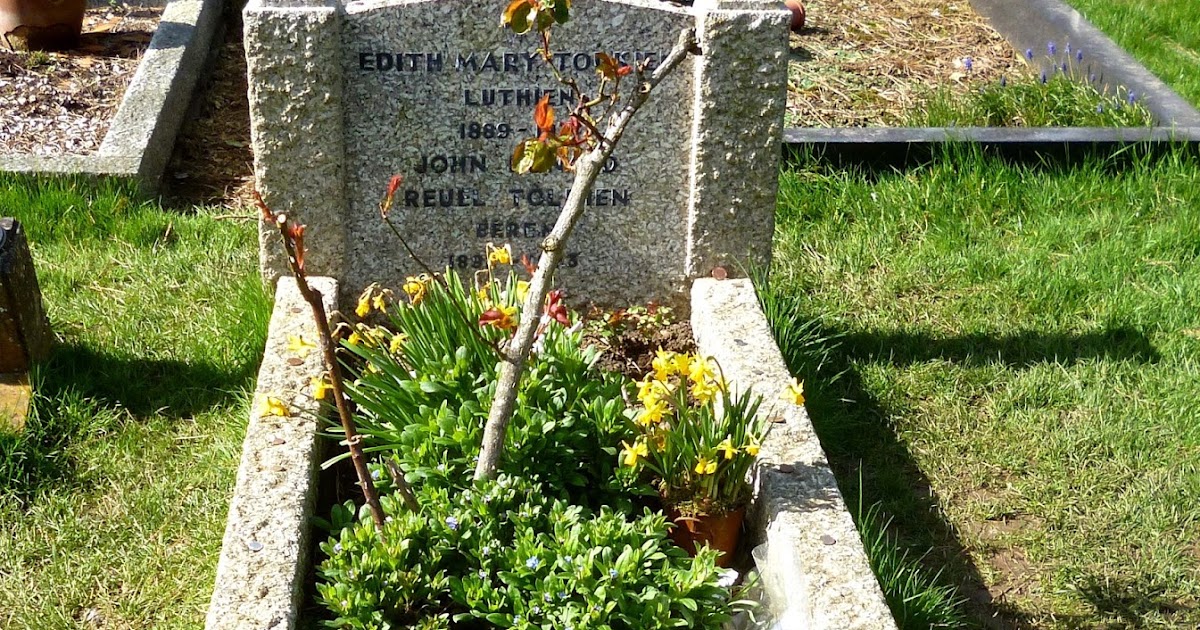 Dr Tony Shaw: Wolvercote Cemetery, Oxford #1: J. R. R. Tolkien