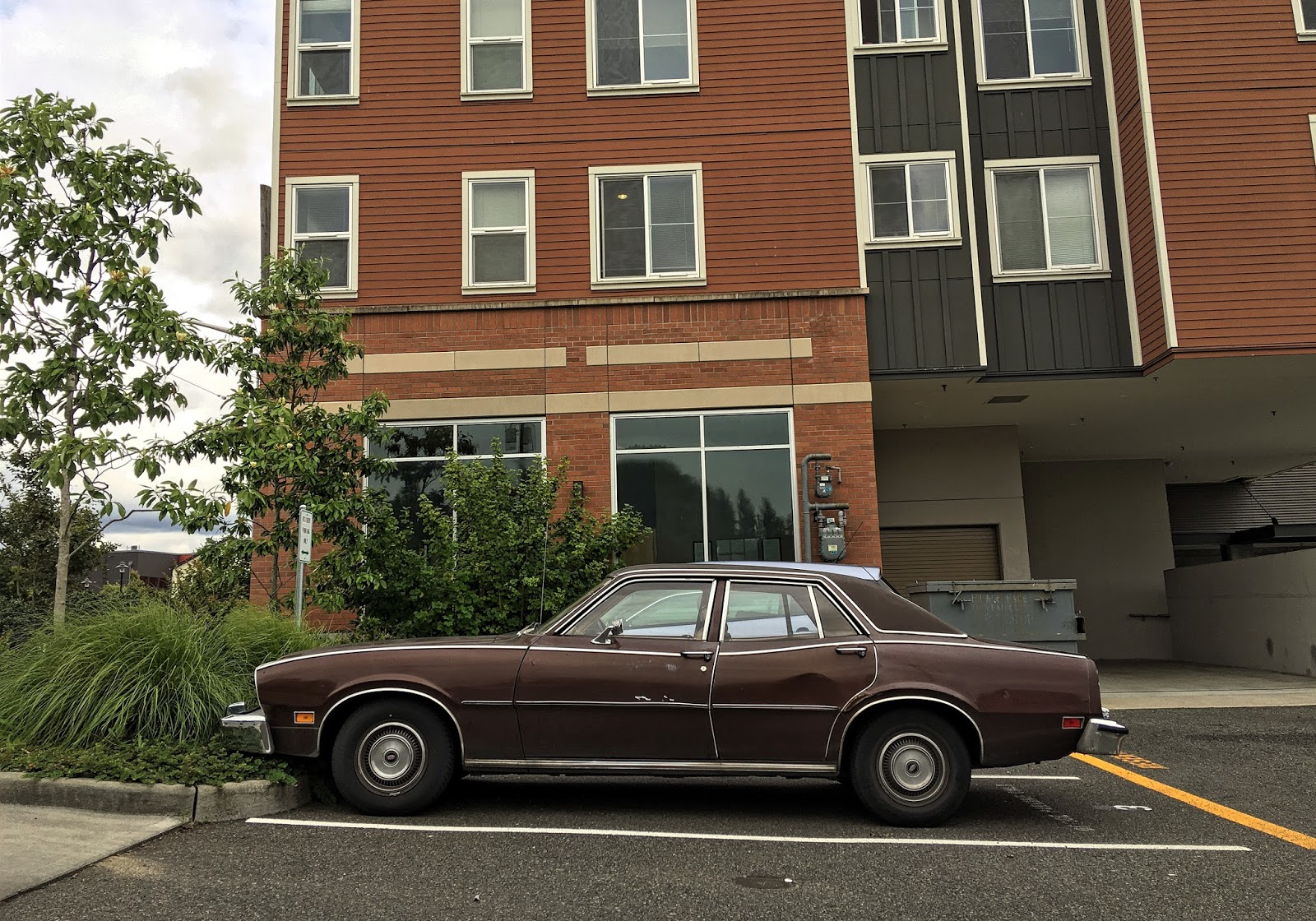 Seattle's Classics: 1976 Mercury Comet Sedan
