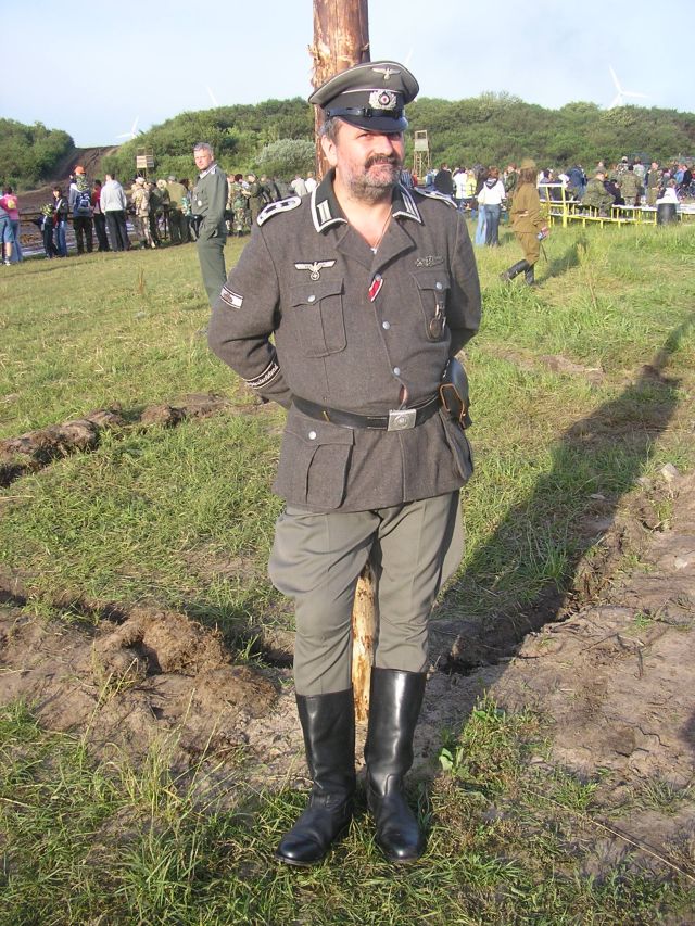 NAZI JERMAN: Foto Lucu Reenactor/Reenactment (Reka Ulang Sejarah)