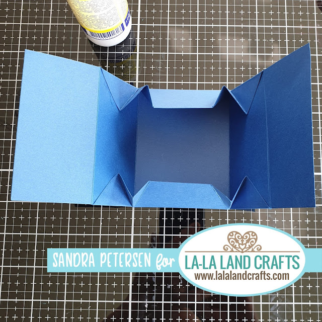 Addicted to Creativity: Tutorial Thursday - Super easy and fun trapeze box