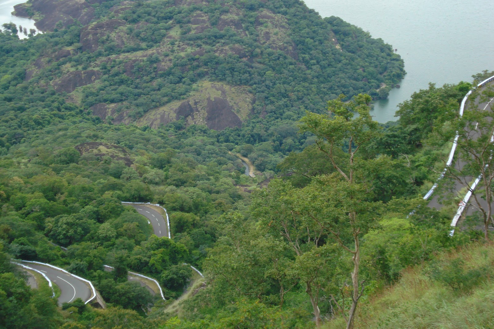 bijualapatt: Valpara Photos