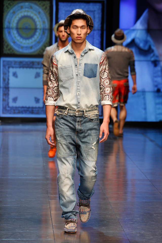DIARY OF A CLOTHESHORSE: A CLOSER LOOK AT D&G MAN SS 12..