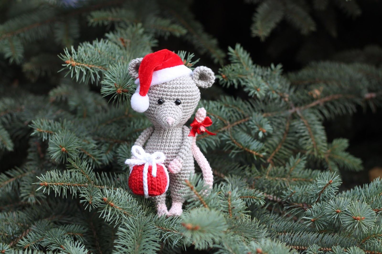 Little crochet mouse FREE PATTERN - KNITTED STORY BEARS