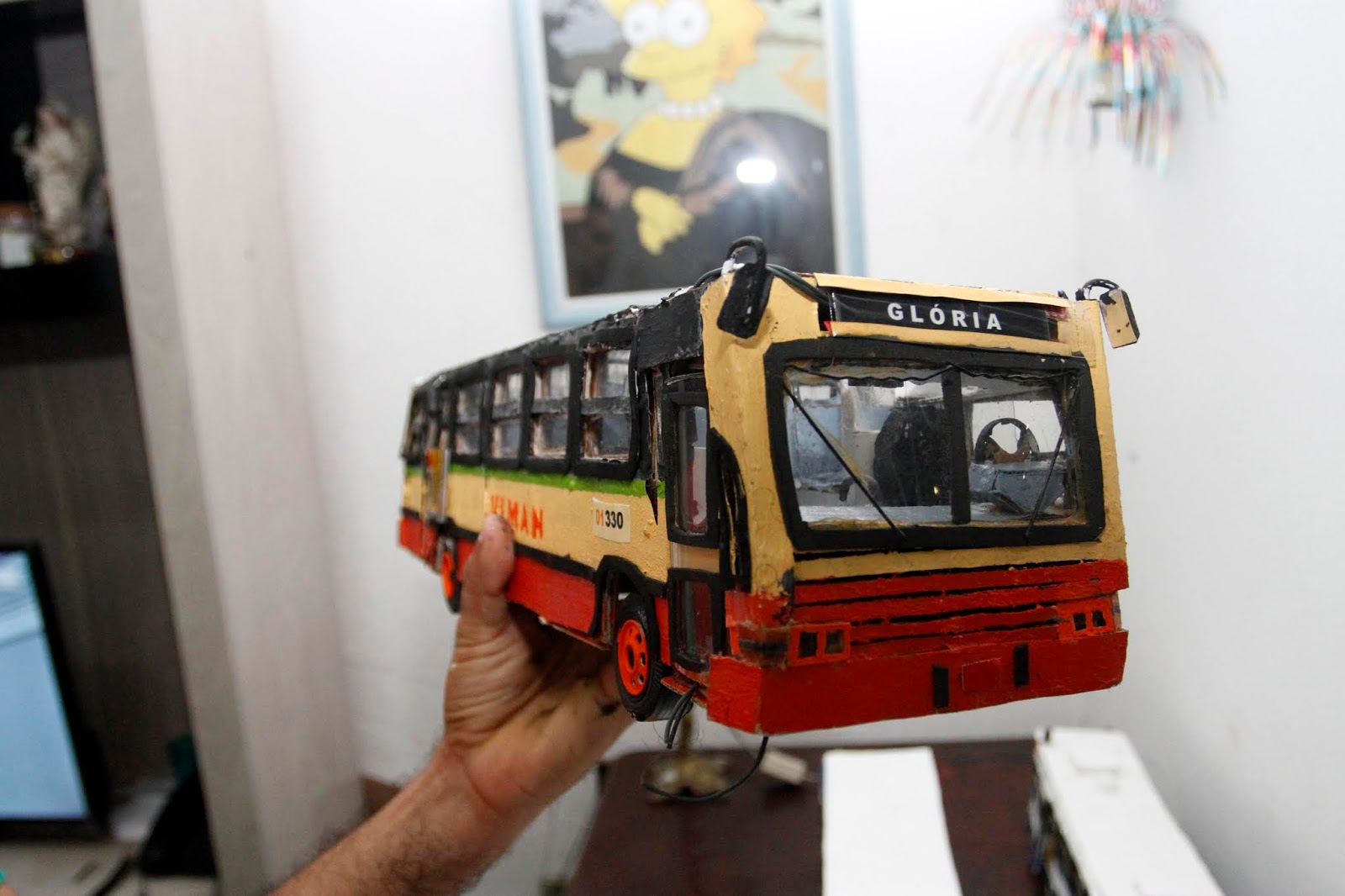 Artista transforma paixão por ônibus antigos em miniaturas - Fortalbus ... Artista transforma paixão por ônibus antigos em miniaturas - Fortalbus ...