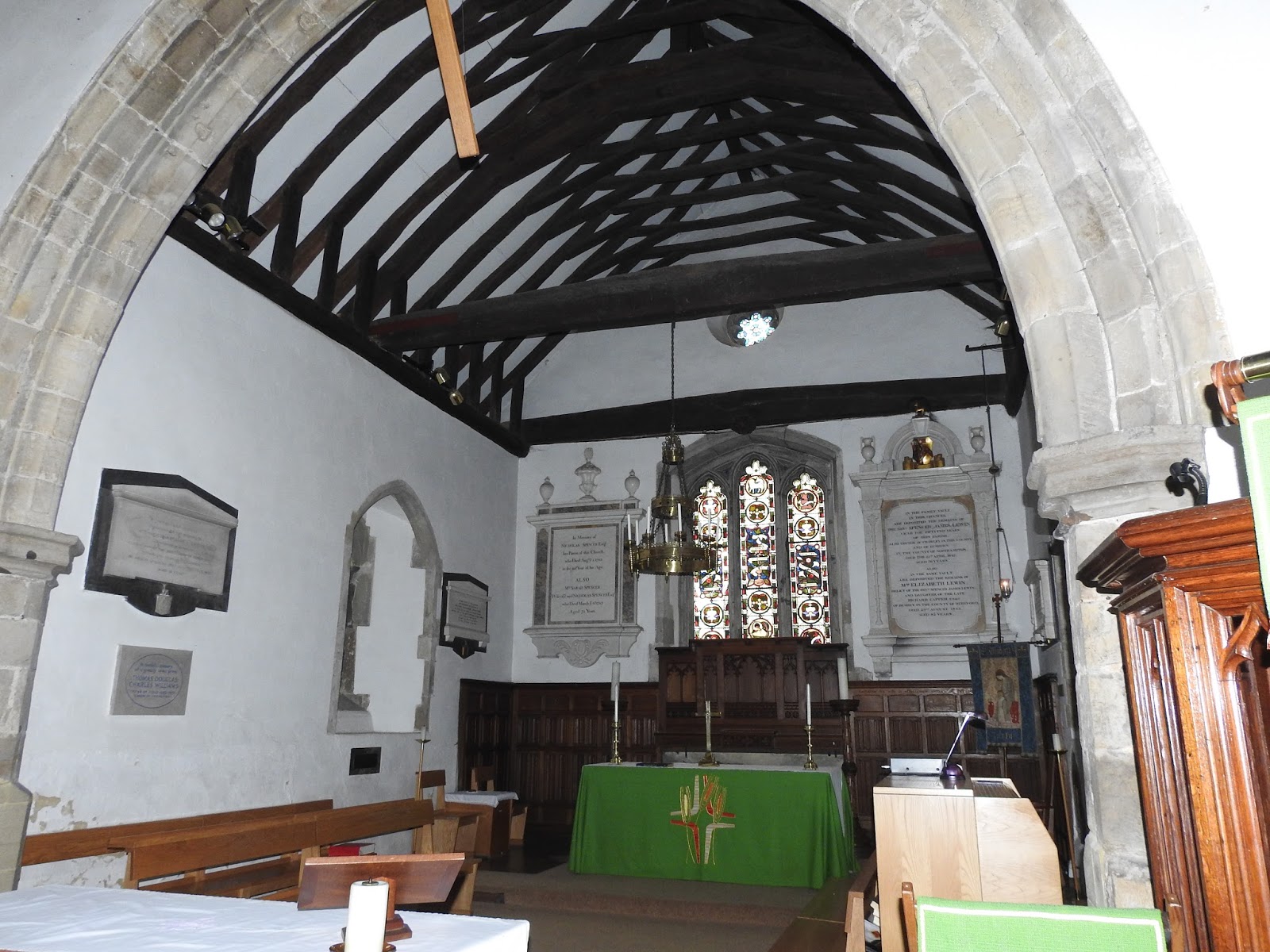 Crawley Old Town: THIRTY NINE PICTURES: St Margaret's Church, Ifield