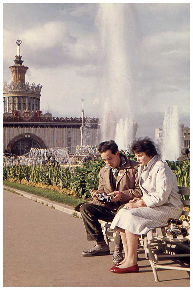 46 Color Photos That Document Everyday Life of Moscow in the 1950s ...