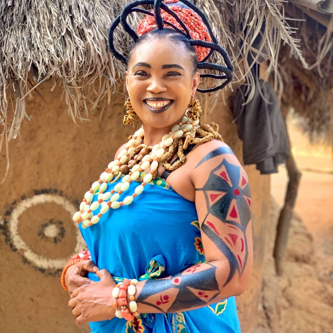 Images of Adaeze Chiegbu in action on set (movie set photos of Adaezephilo)