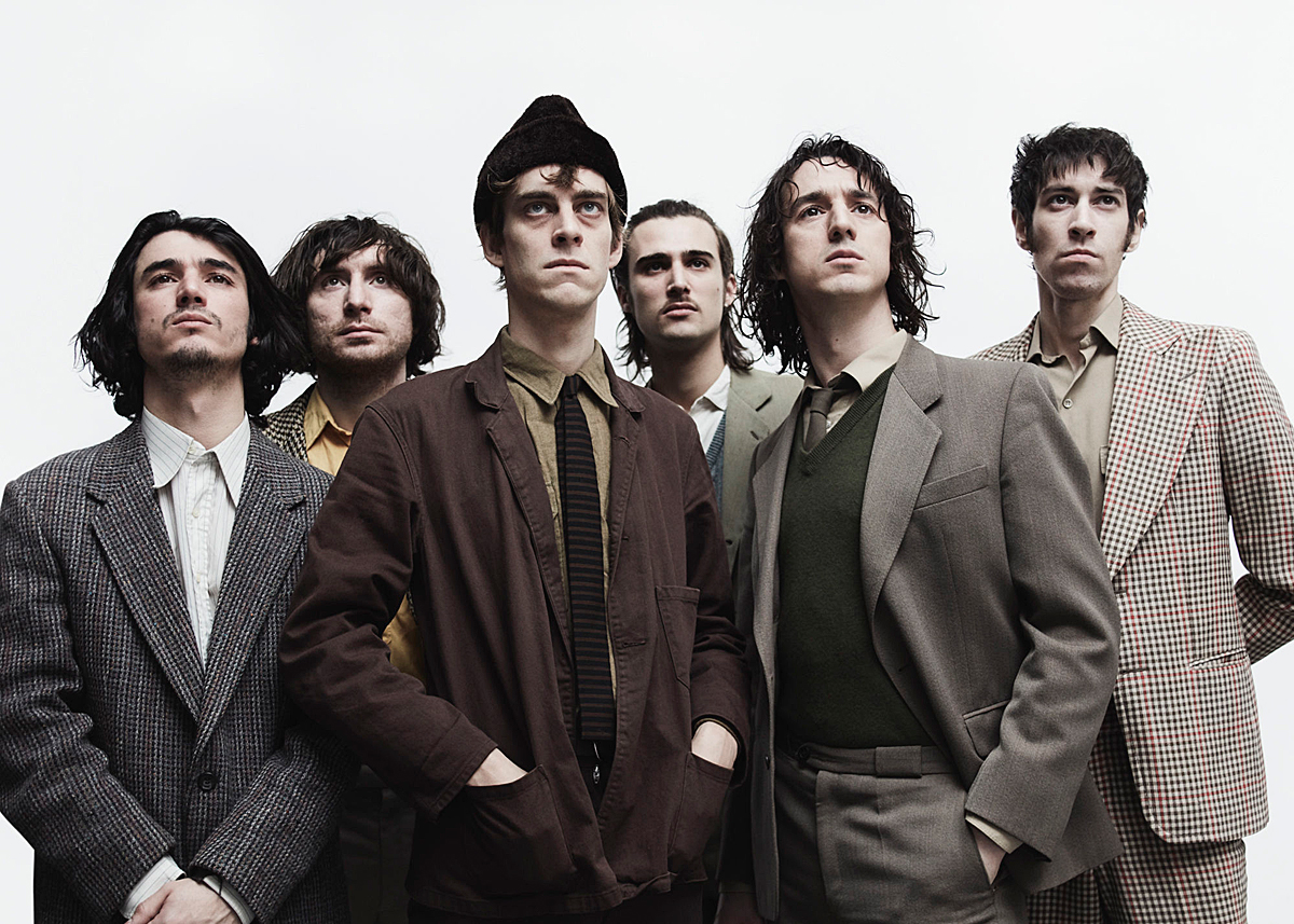 FAT WHITE FAMILY - SERFS UP (2019)