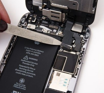 LCD Screen Digitizer: iPhone 6 broken screen replacement graphics tutorial