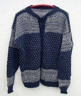 STRICK 17: Lusekofta