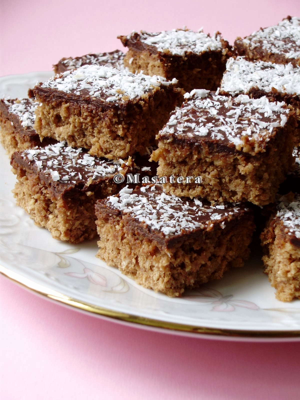Recepti iz moje bilježnice: Rum-kokos kocke