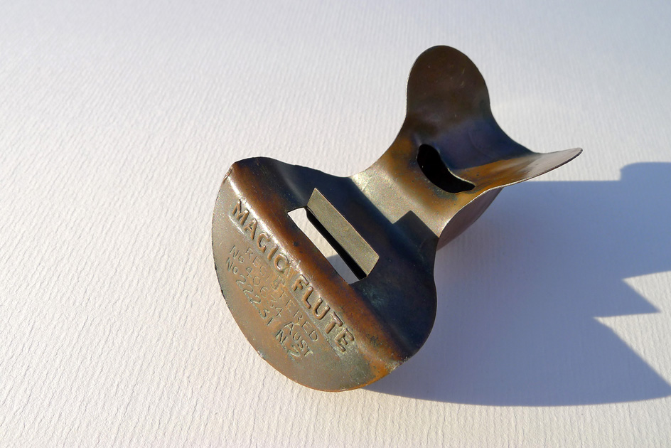 noseflute.org: The Australian Magic Flute - Part IV