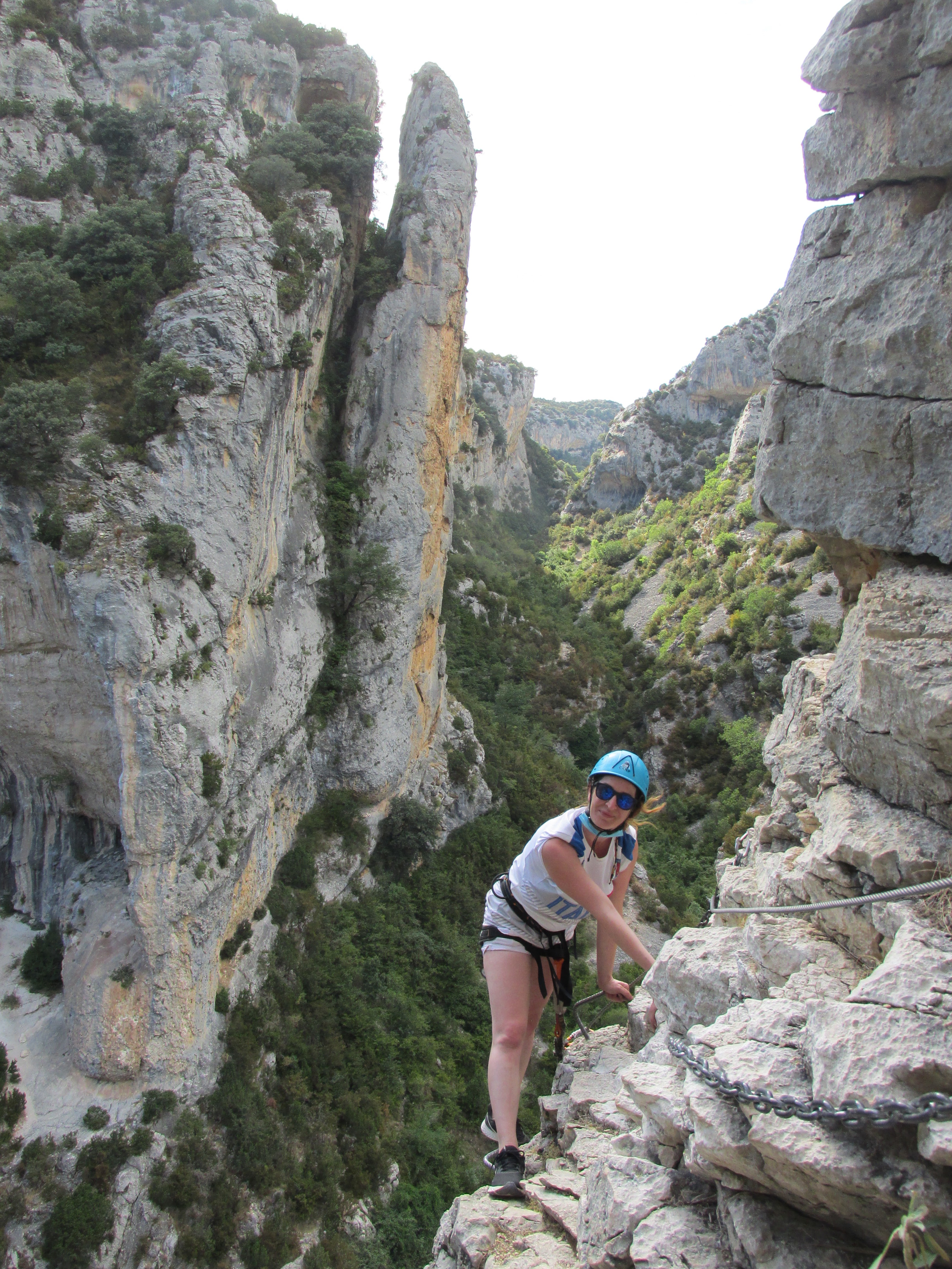 UNA JOTICA ENTRE PINTAS: Vía Ferrata Espolón de la Virgen, Rodellar ...