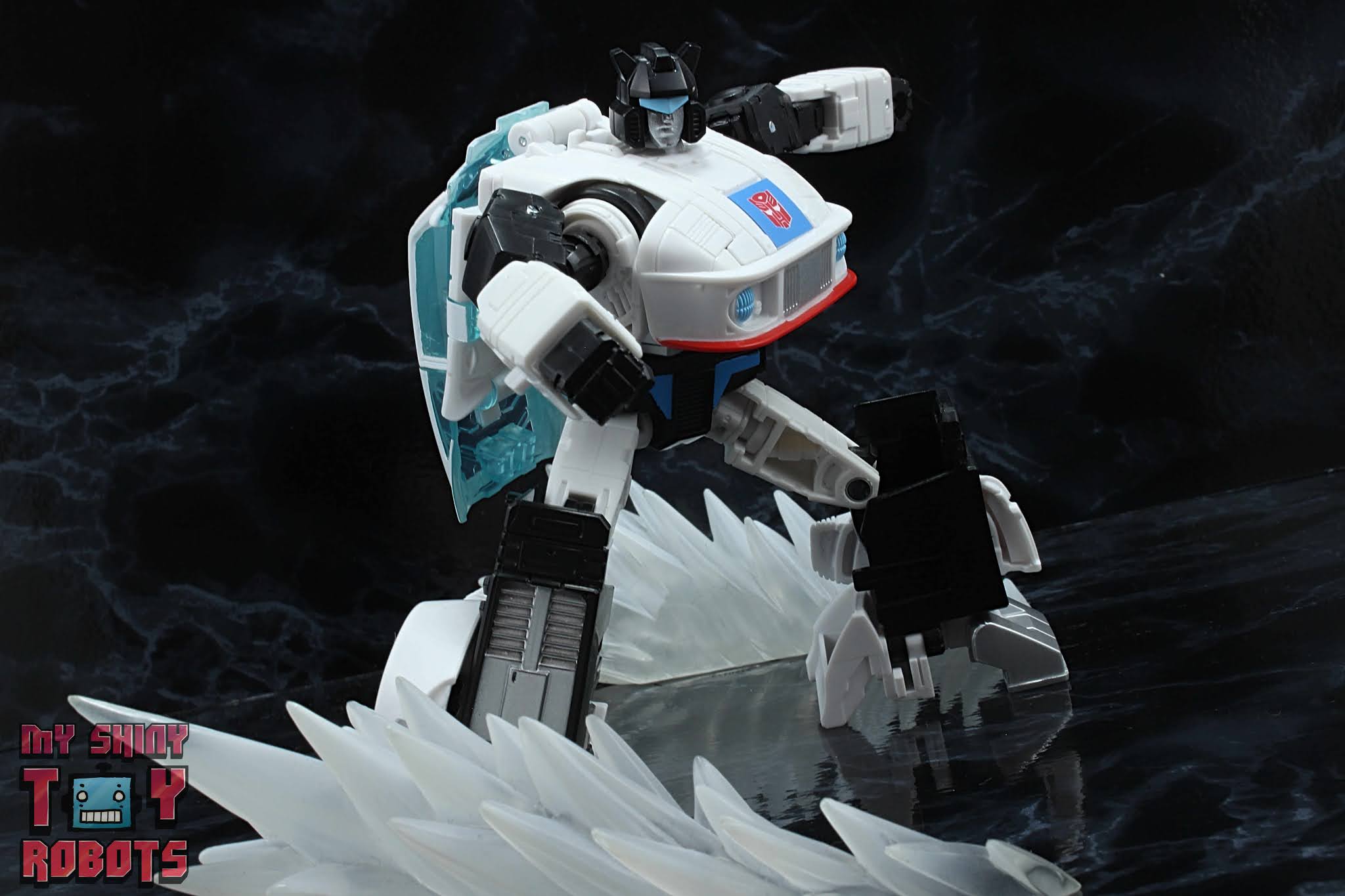 My Shiny Toy Robots: Toybox REVIEW: Transformers Studio Series 86 Jazz