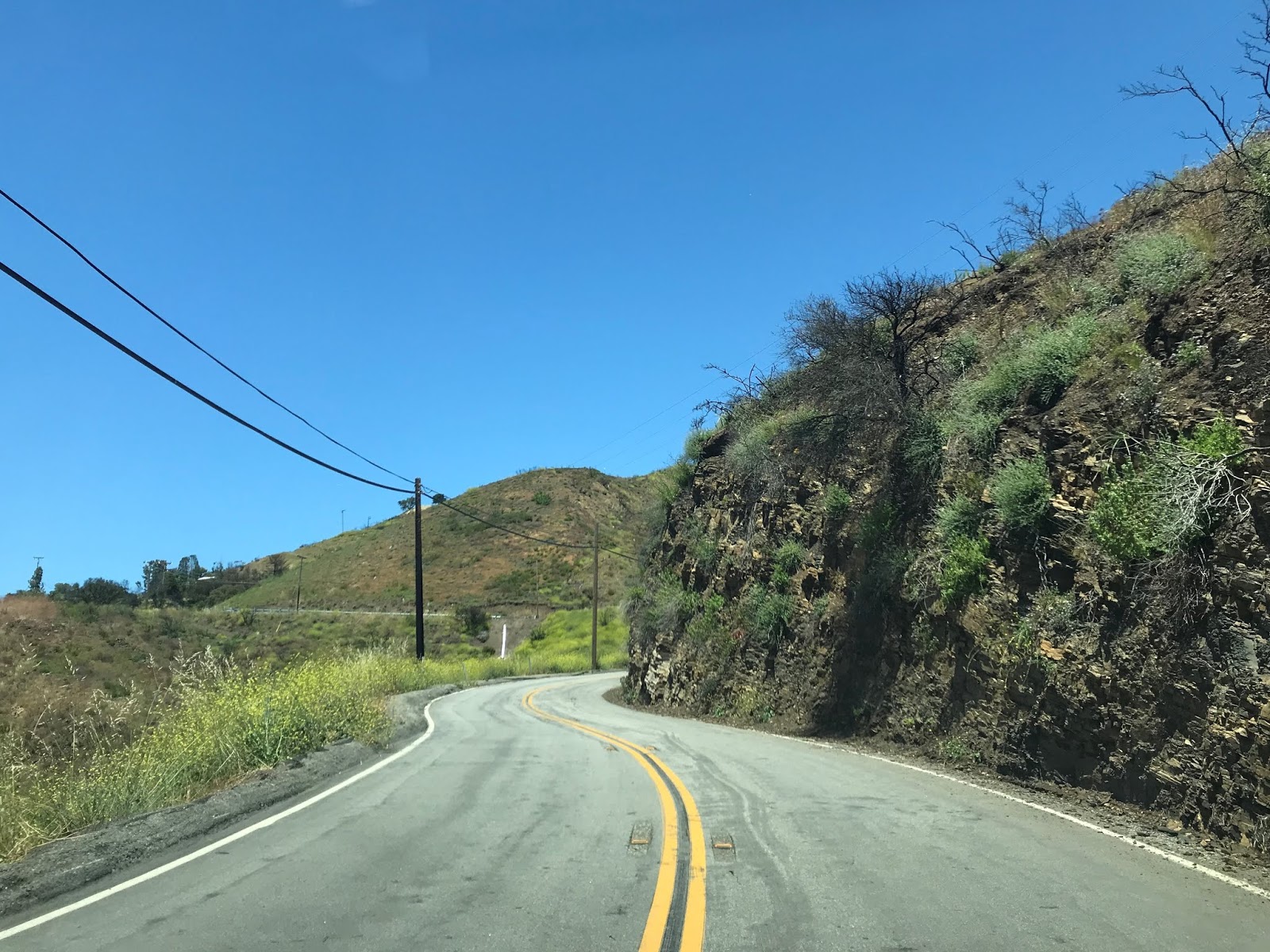 California State Route 23; Canyons, Surface Streets and Freeways