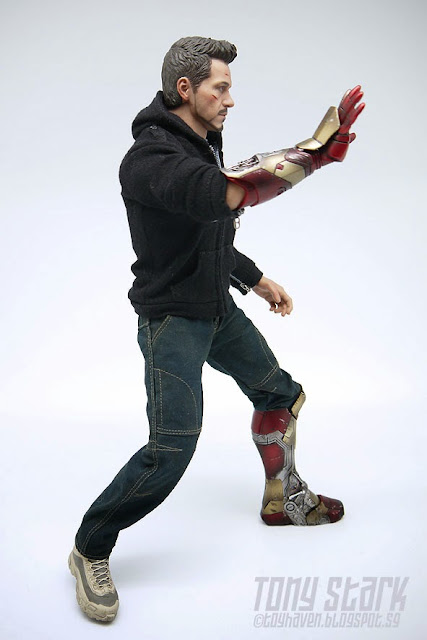 toyhaven: "Repulsor ON!" Tony Stark the Mechanic 12-inch figure from ...