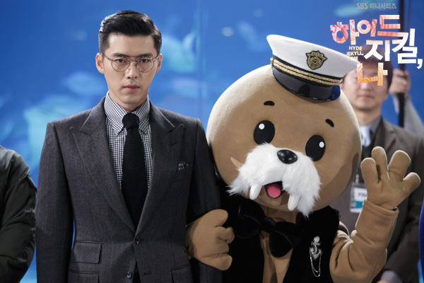 Luvasianseries เรื่องย่อ รักสามเส้า เรา 2 คน Hyde Jekyll And I