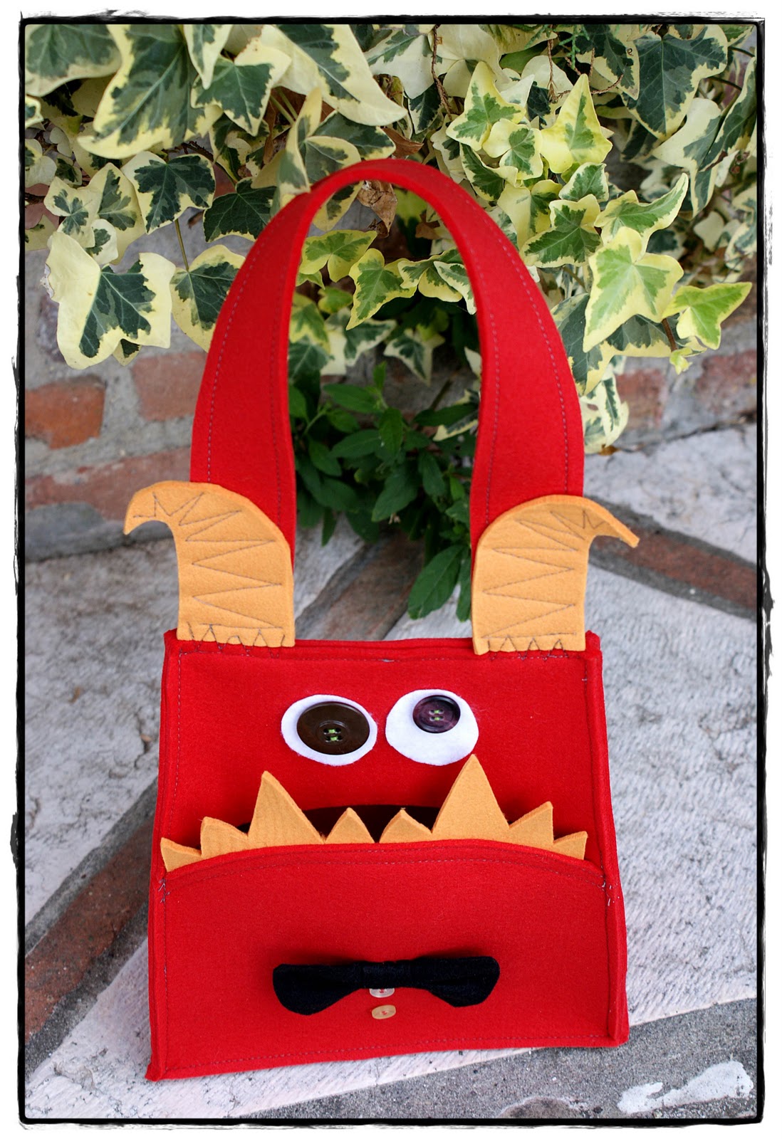 Creative Compulsive: Monster Bags