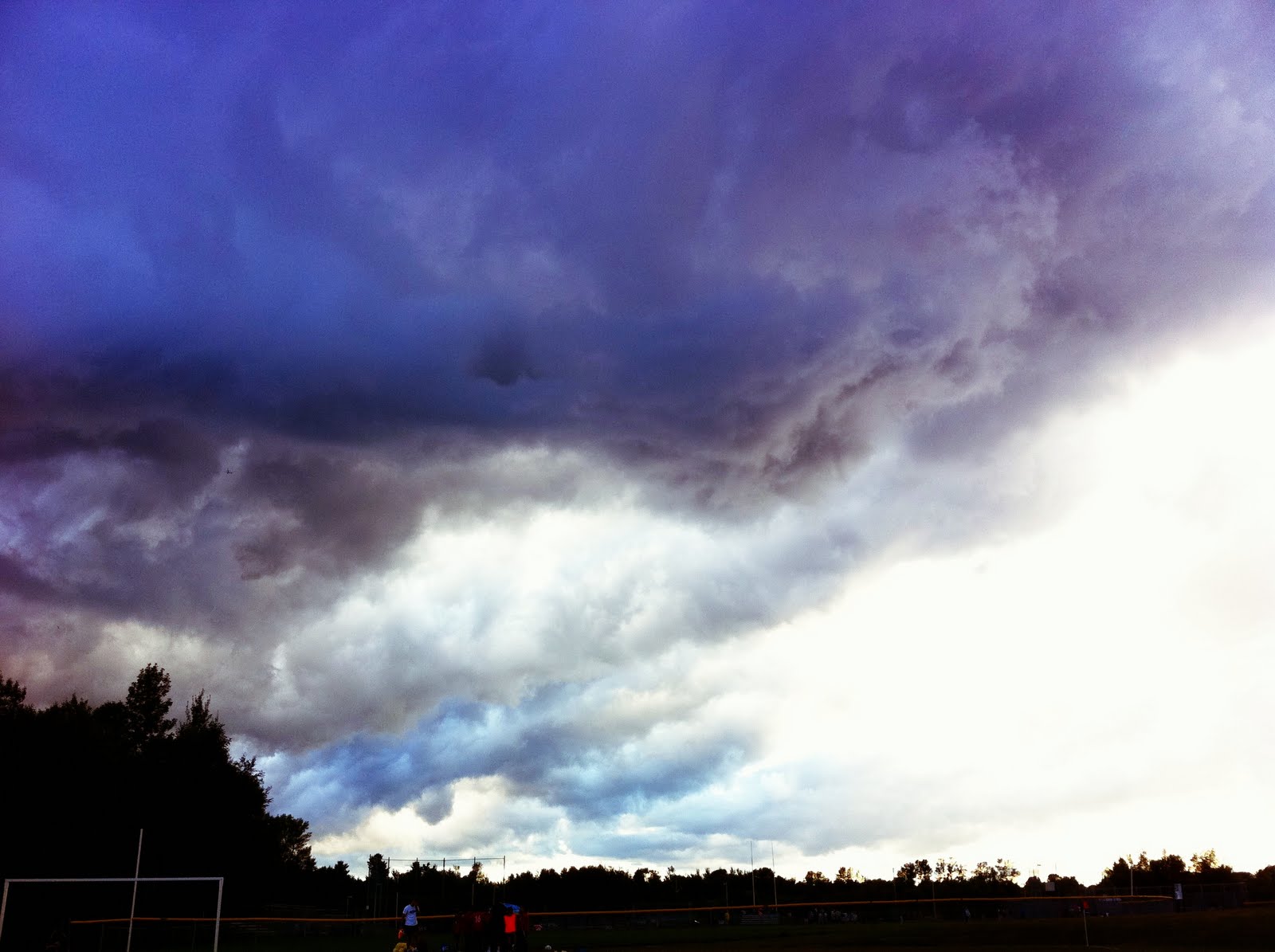 The Brown Knowser: Photo Friday: Clouds 9