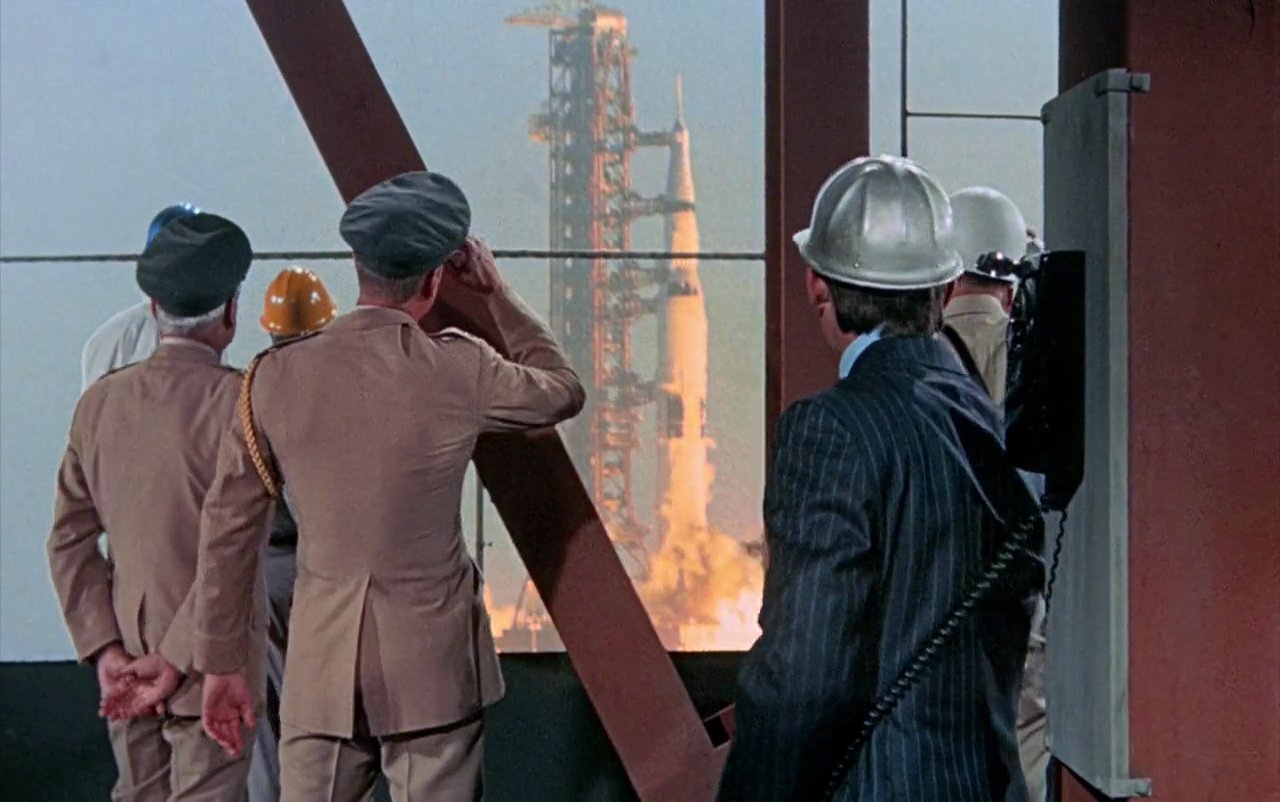 Realm Of Retro : THE COMPUTER WORE TENNIS SHOES (1969)