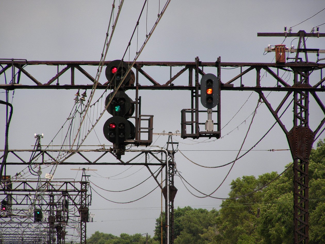 The Position Light: PHOTOS: METRA KENSINGTON Tower