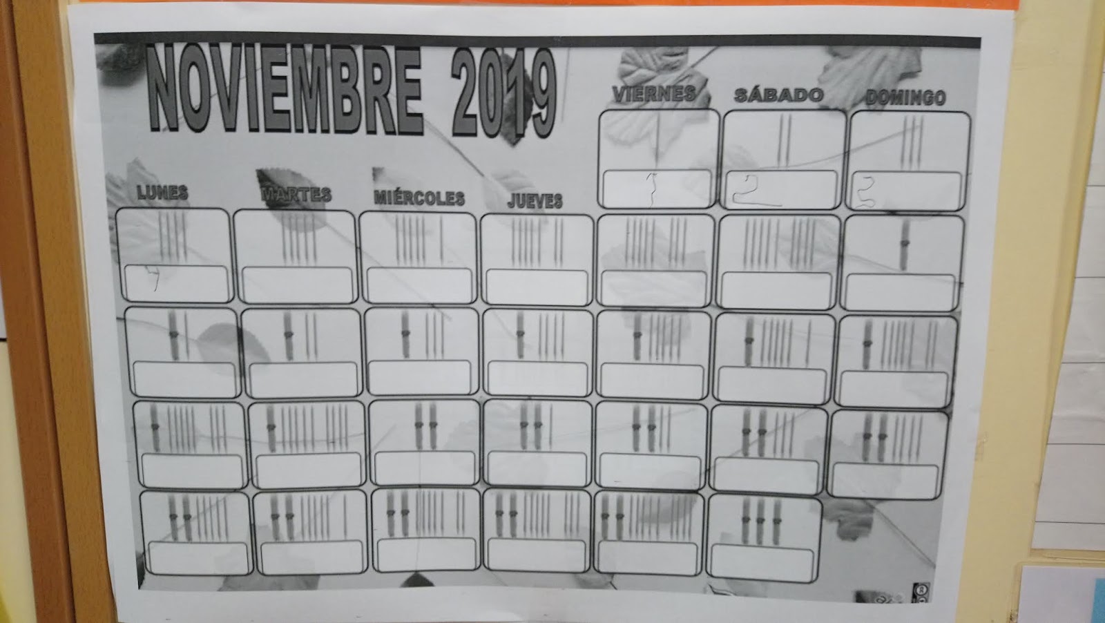 EL BLOG DE LAS MAESTRAS LUCÍA Y MAITE: DE PASEO POR LOS MESES: NOVIEMBRE