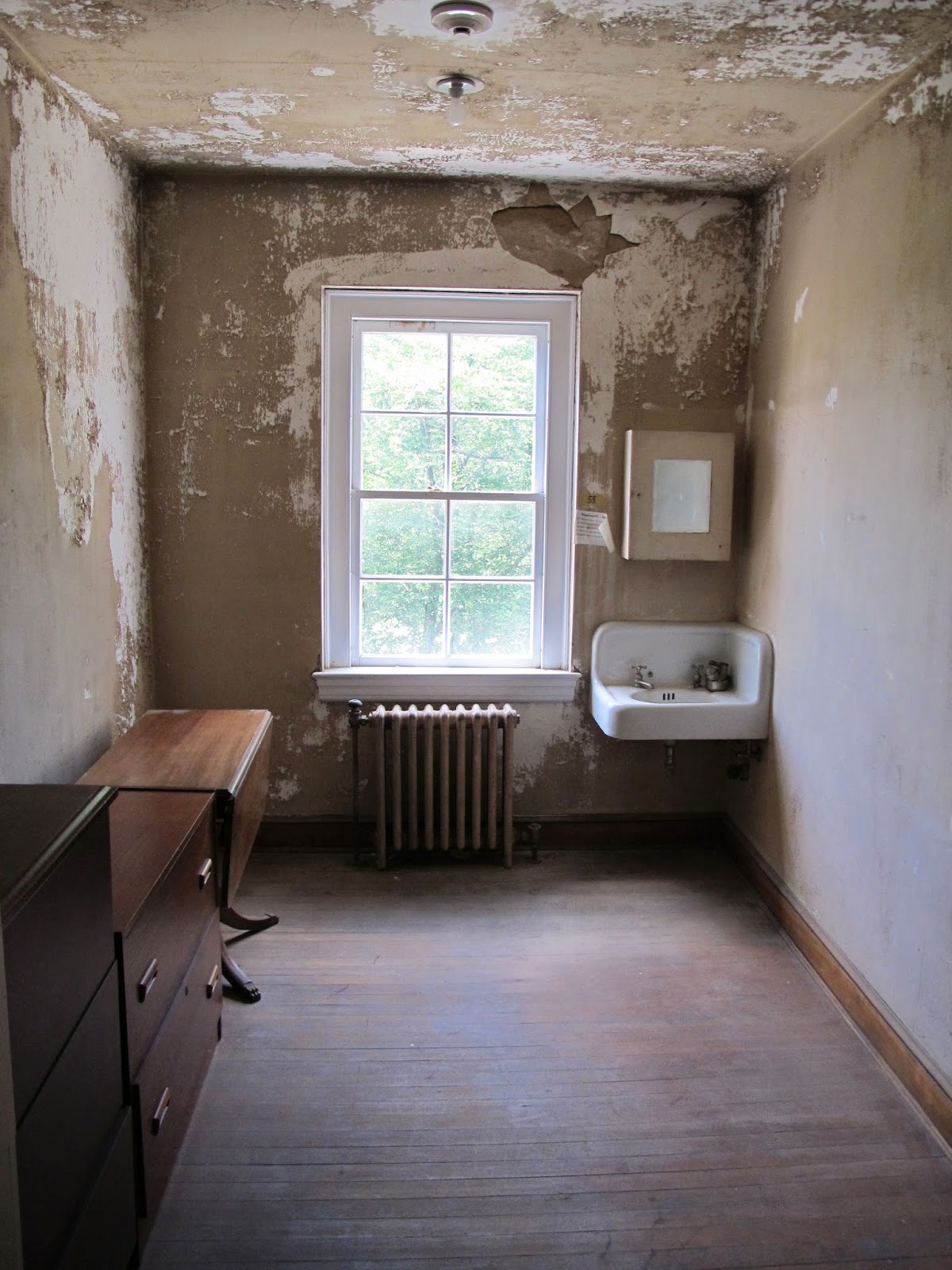 BIG OLD HOUSES: Fortune and Men's Eyes