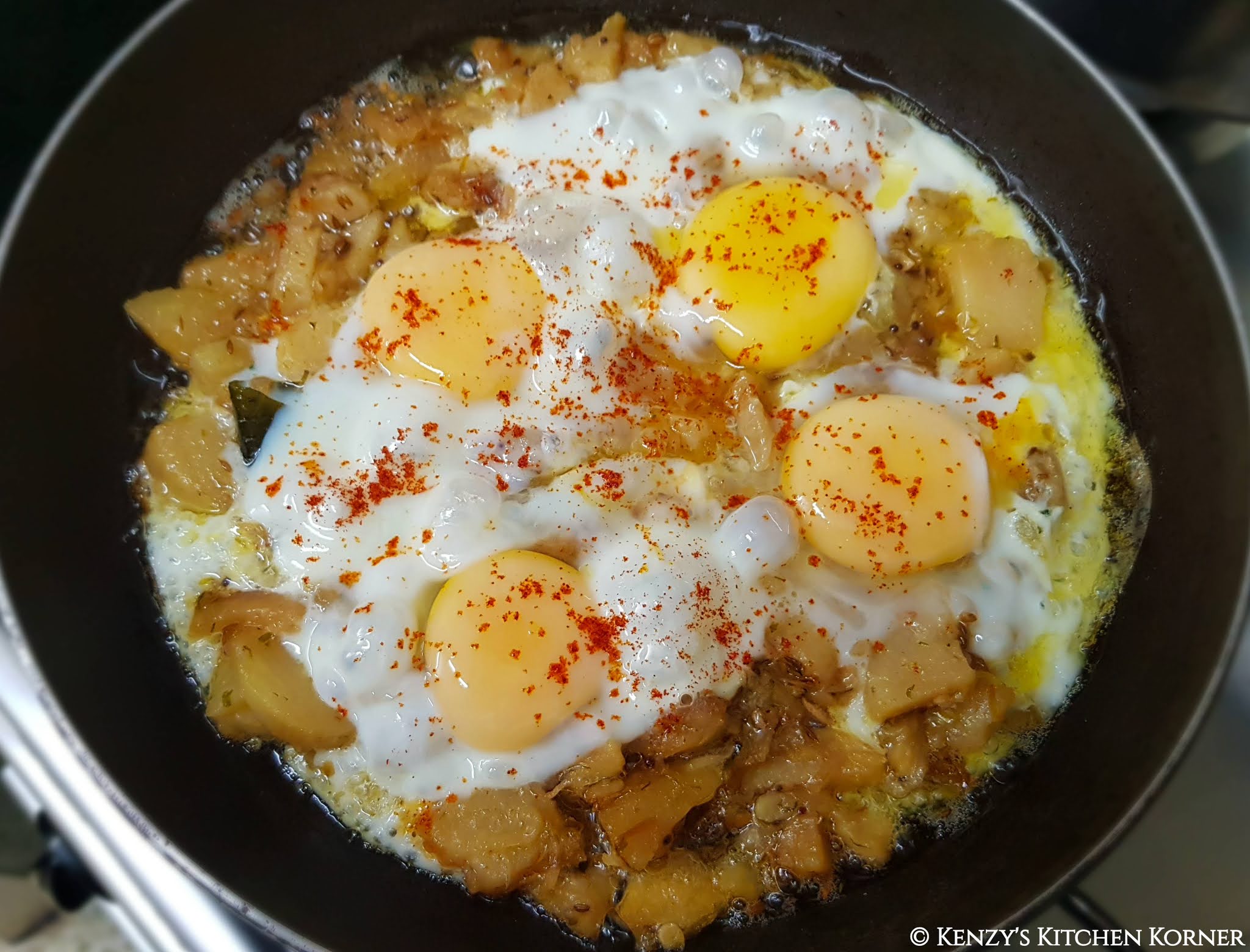 Kenzy's Kitchen Korner... : Parsi Style Kharo Safed Papeto & Papeta Par Edu