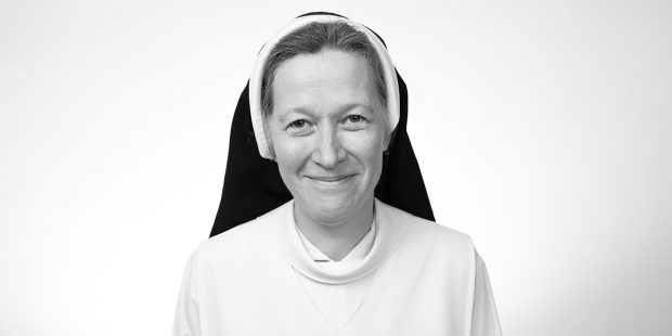 Nữ tu người Anh trở thành thành viên của Học viện Khoa học Xã hội Giáo ...