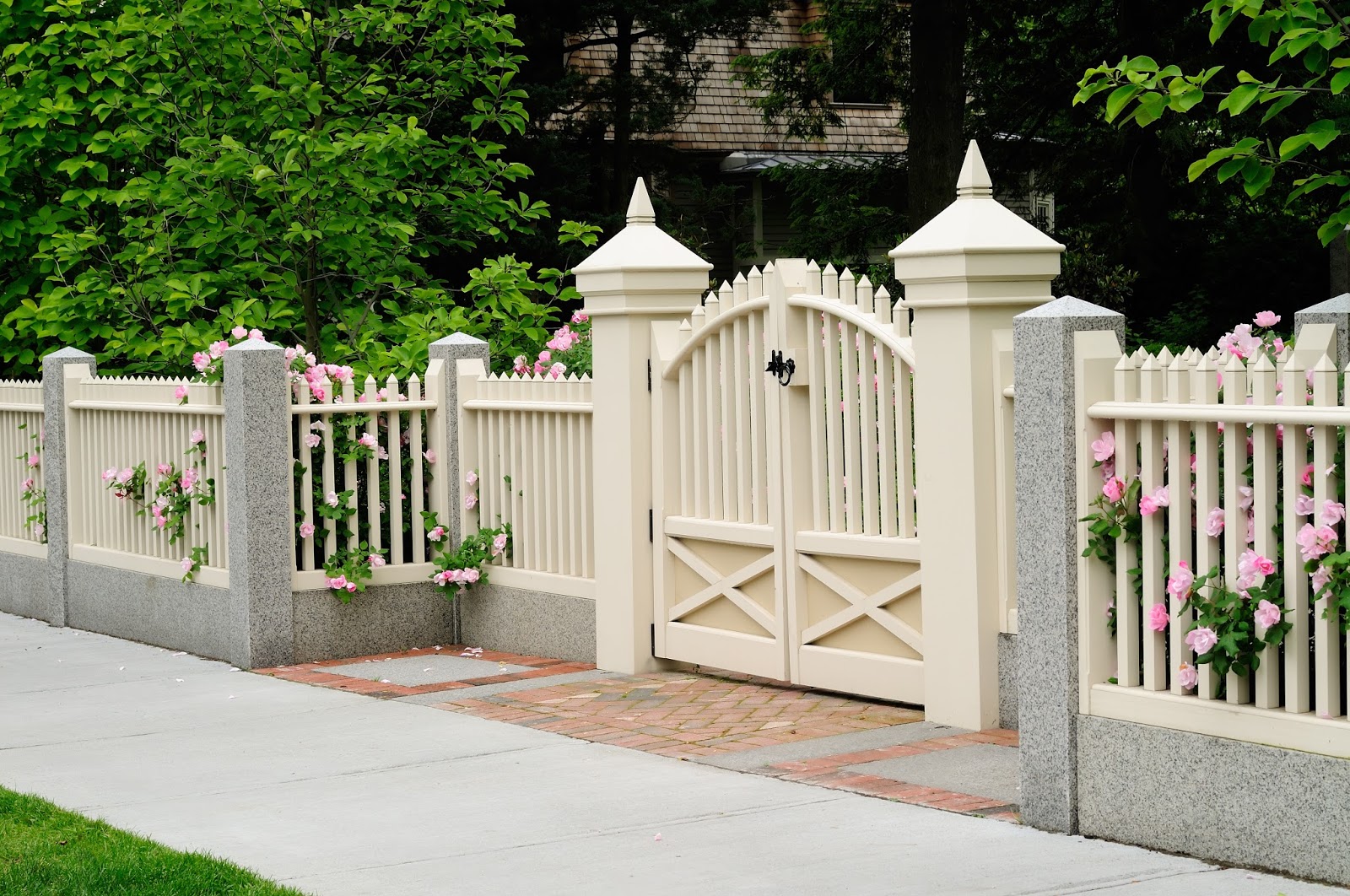 Your Home Thoughts How To Maintain Your Fence This Summer Your Home Thoughts How To Maintain Your Fence This Summer