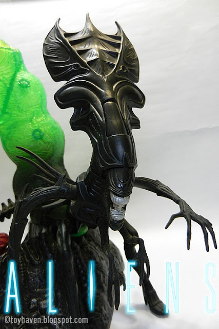 toyhaven: Q is also for Queen Hive