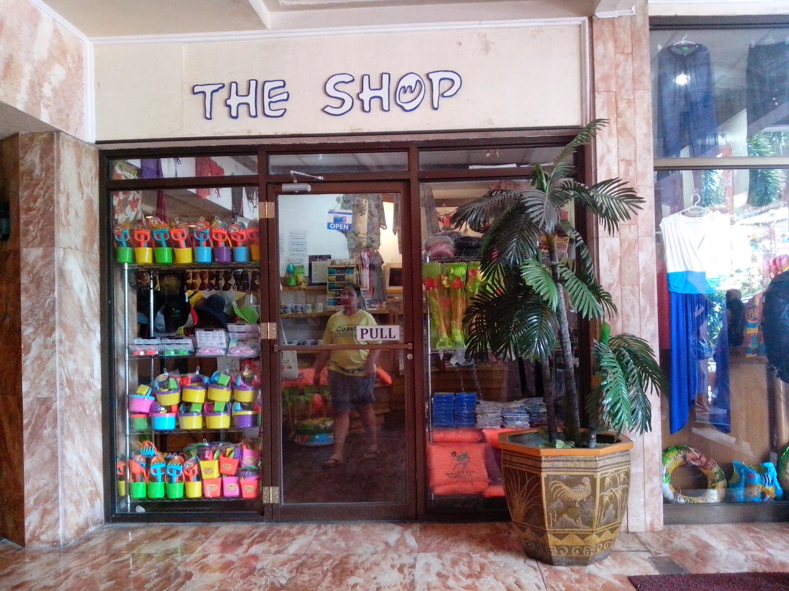 a piece of jewel: Subic Day 2: Puregold Duty Free