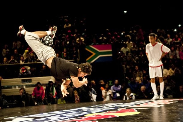 NUEVO COMIENZO: FÚTBOL FREESTYLE